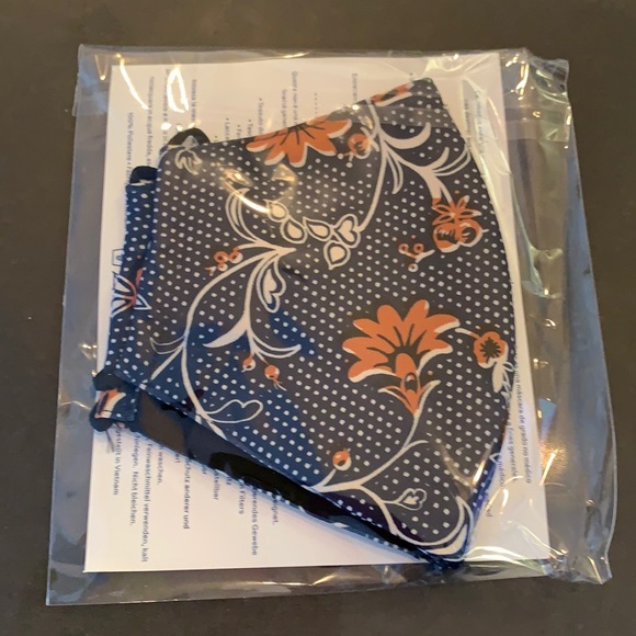 Tory Burch | Accessories | Tory Burch Face Mask | Poshmark